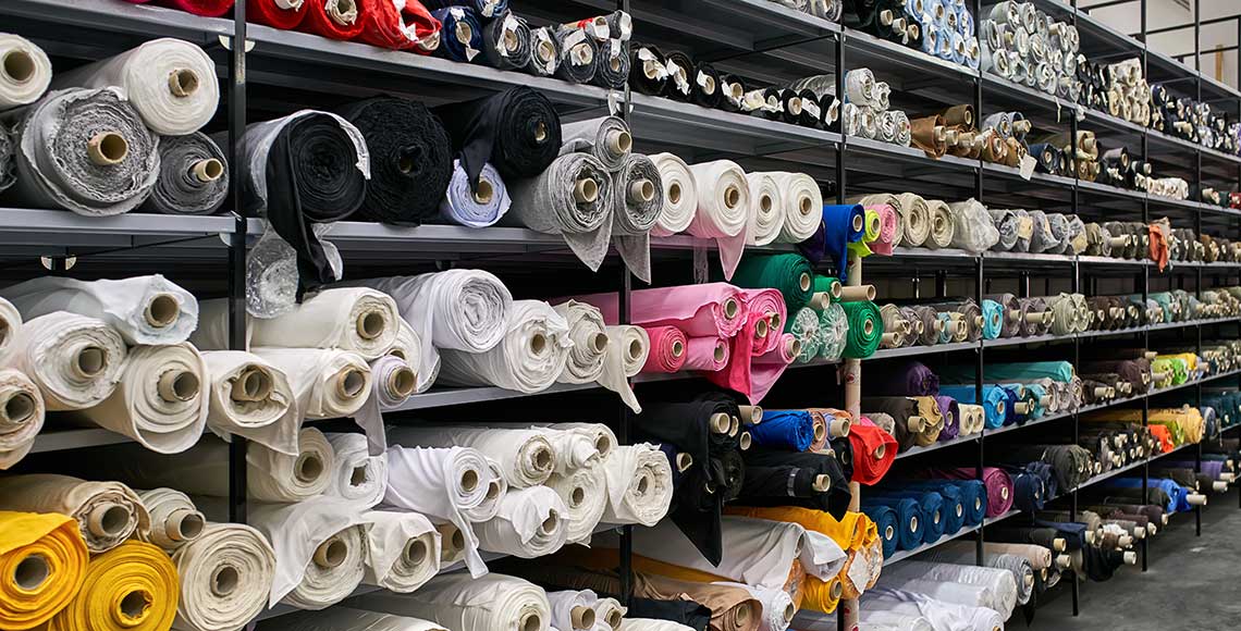 La filière textile tisse sa toile made in France - France Travail ...